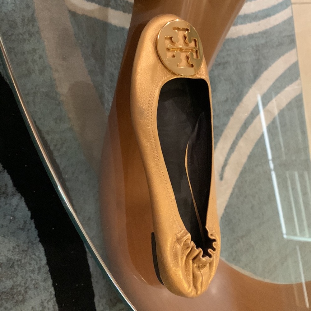 Tory Burch Gold Flats Size 7m - Gem